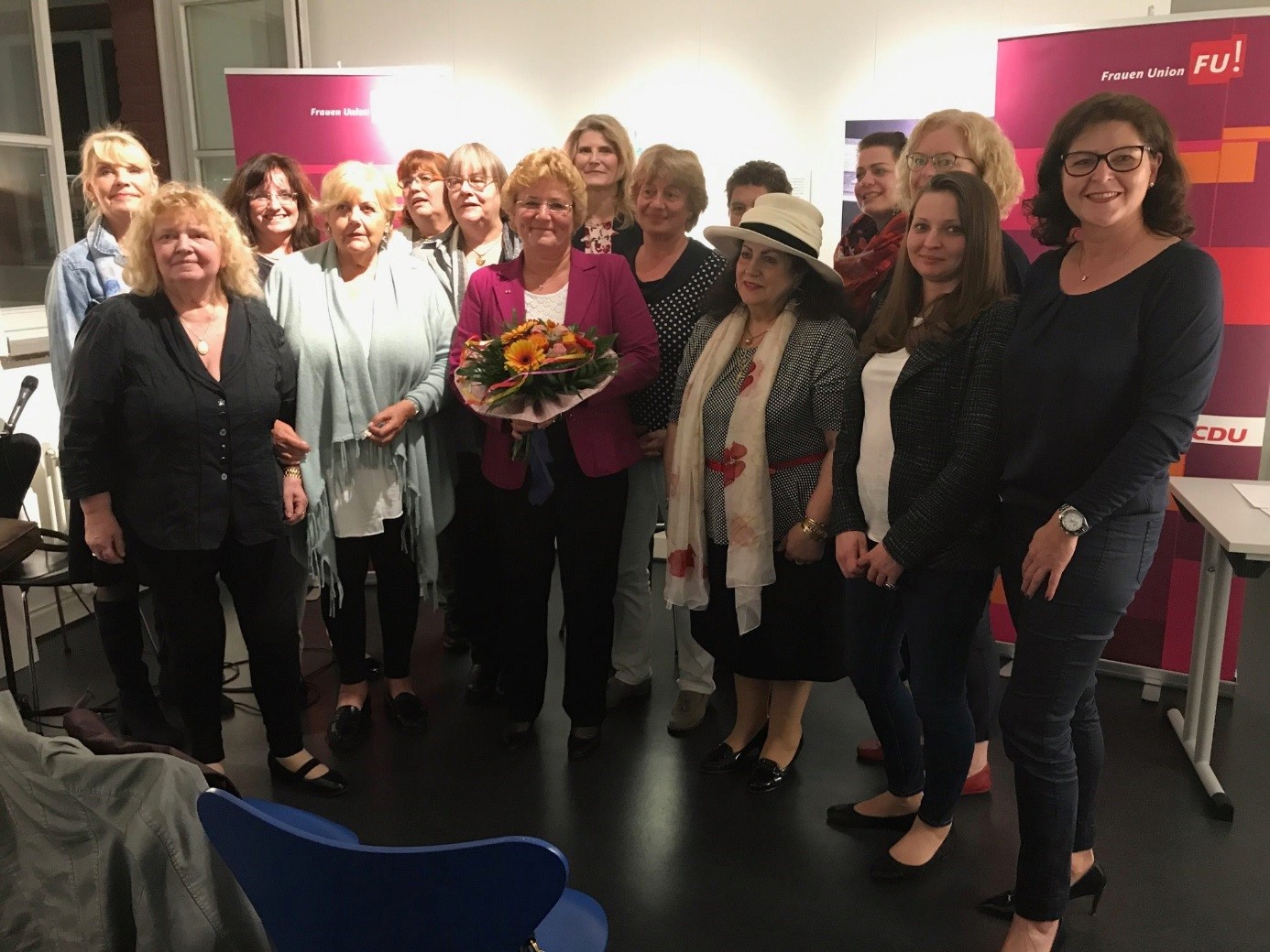 Gruppenfotos Vorstand Frauen Union Düsseldorf | Frauen Union ...